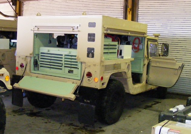WarWheels.Net- M1113 ECV HMMWV with SECM Shelter & FRAG 2 Armor Photos