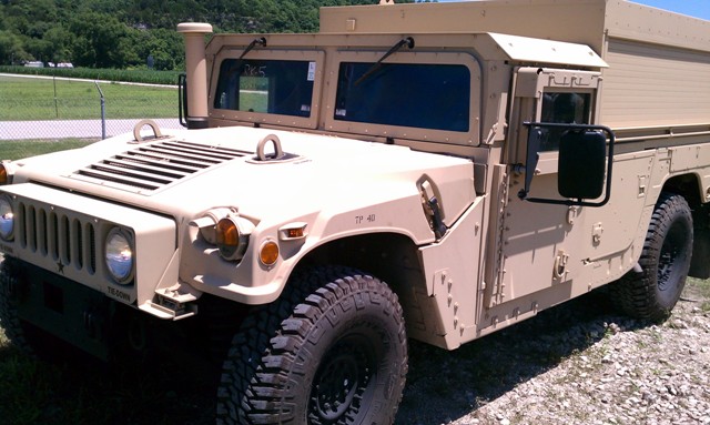 What manner of Humvee is this? - Missing-Lynx